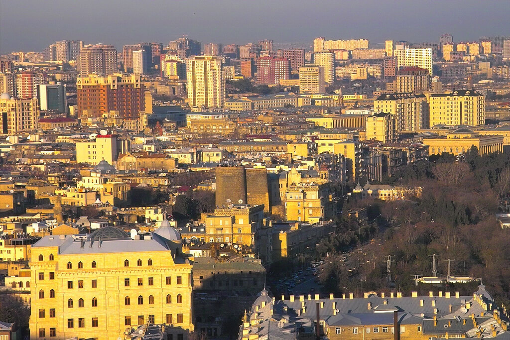 Dove e Quando andare in Azerbaigian per avere un clima piacevole?